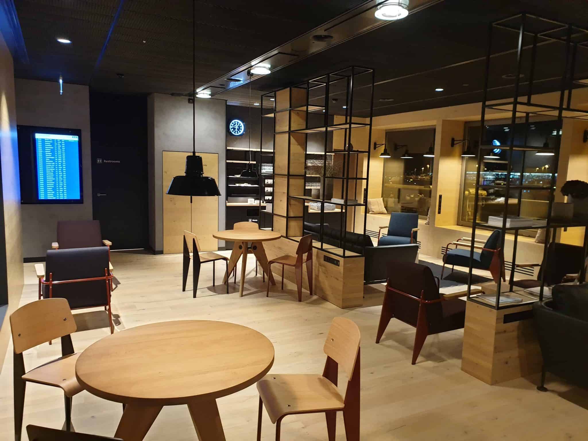 Bewertung: Swiss Alpine Lounge am Flughafen Zürich