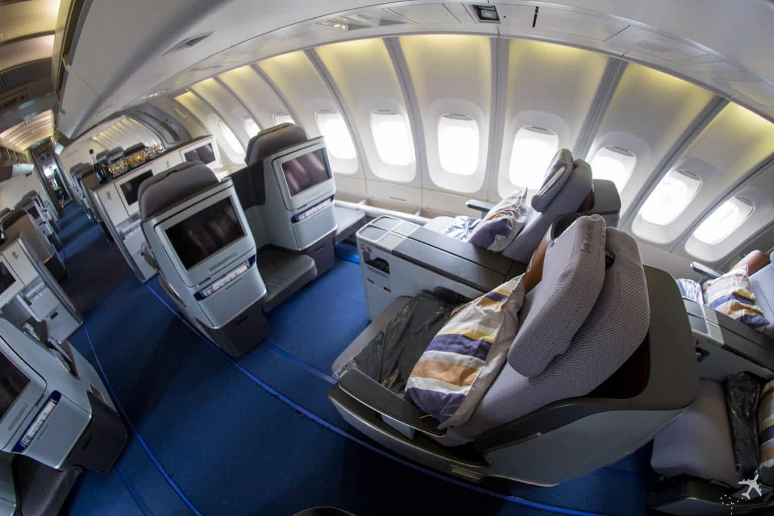 Bewertung: Lufthansa Business Class Boeing 747 Upper Deck auf Seattle ...